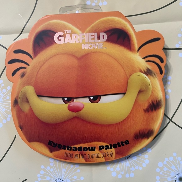 Garfield | Makeup | Garfield Eyeshadow Palette Nwt | Poshmark